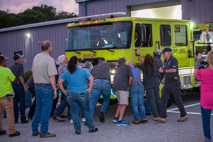 Fire Department Engine Push-In – Chipley Bugle